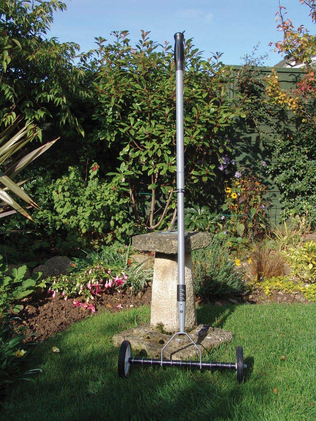 Greenkey lawn scarifier - Groves Nurseries & Garden Centre