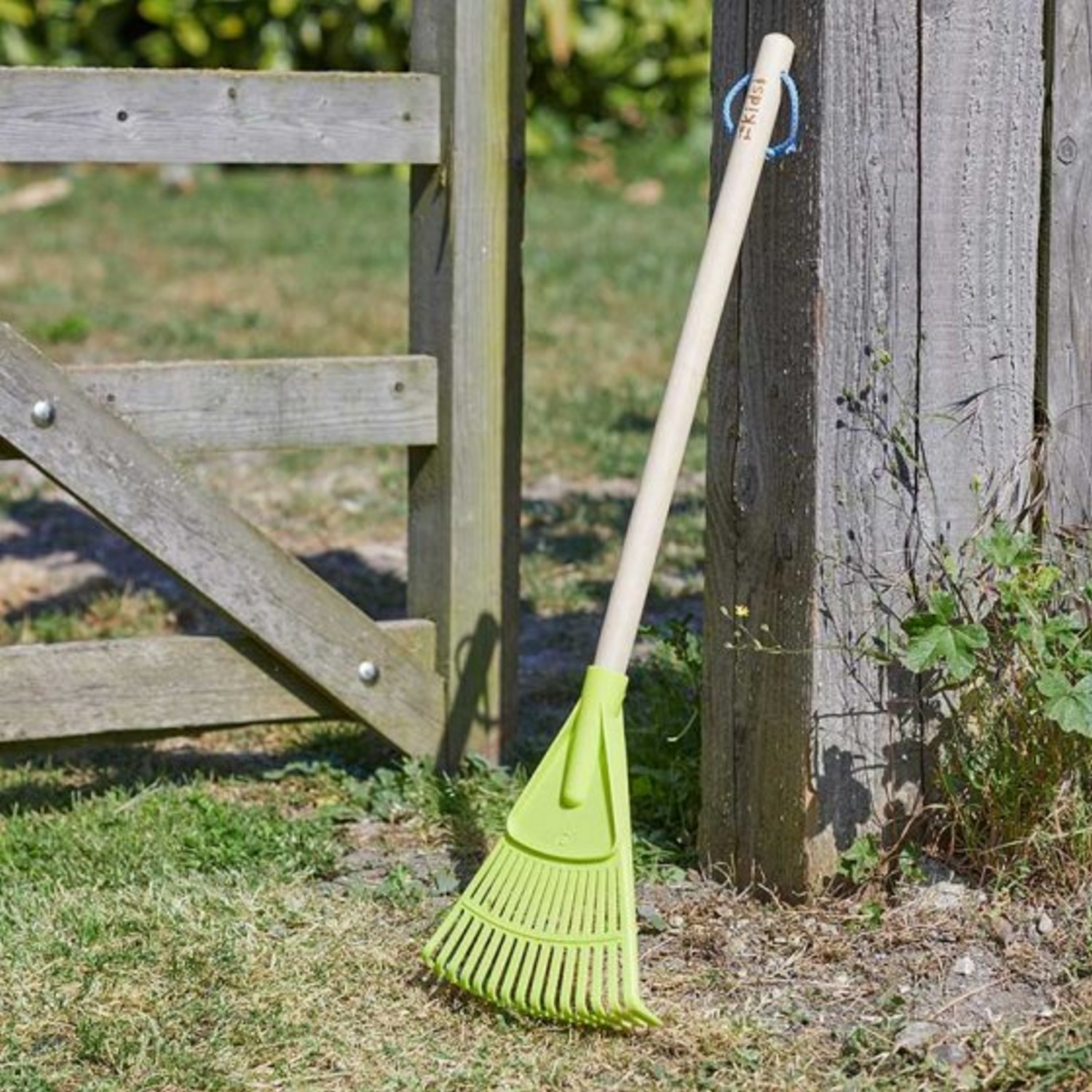Kids Leaf Rake - Groves Nurseries & Garden Centre